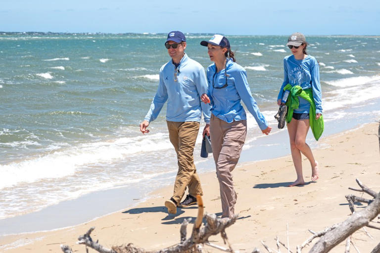 UNC-Chapel Hill chancellor begins eastern NC summer tour