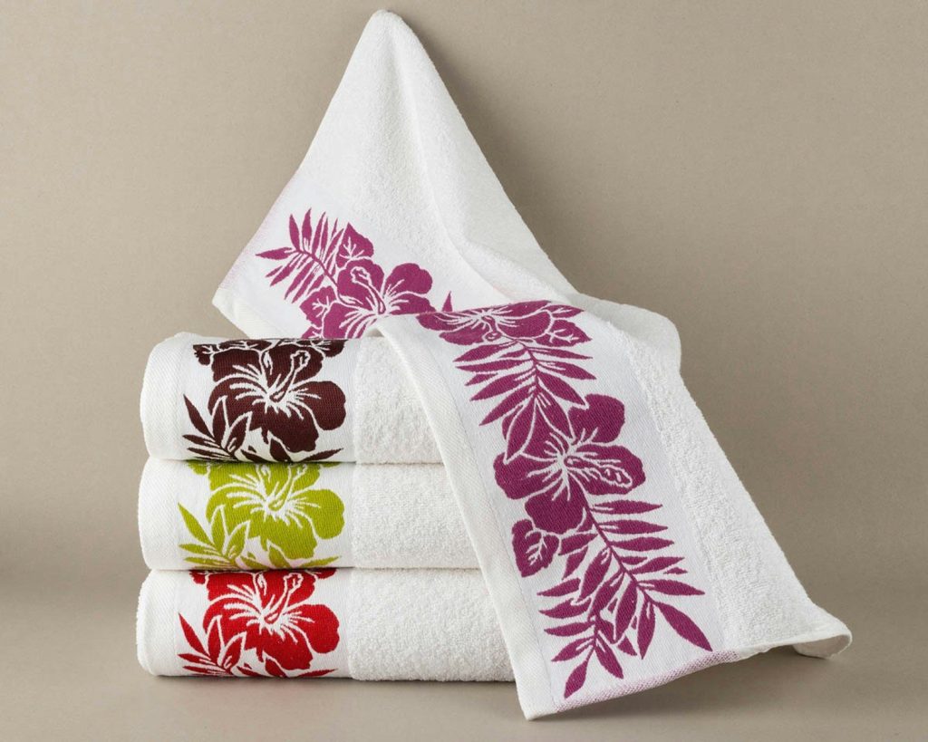 Towel hacks hidden in plain sight that most people never notice