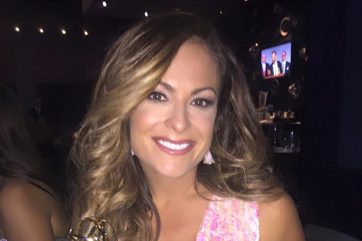 Former Detroit news anchor sues her old station for sex discrimination