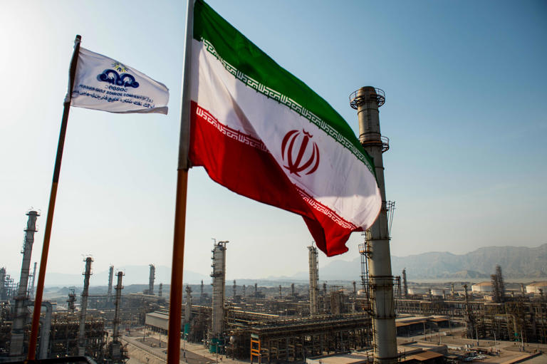 Dual US.-Iranian citizen supplying equipment to Iran's nuclear program