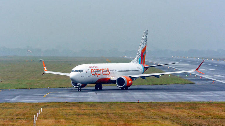 Kuwait airspace closure disrupts Indian flights; Air India Express ...