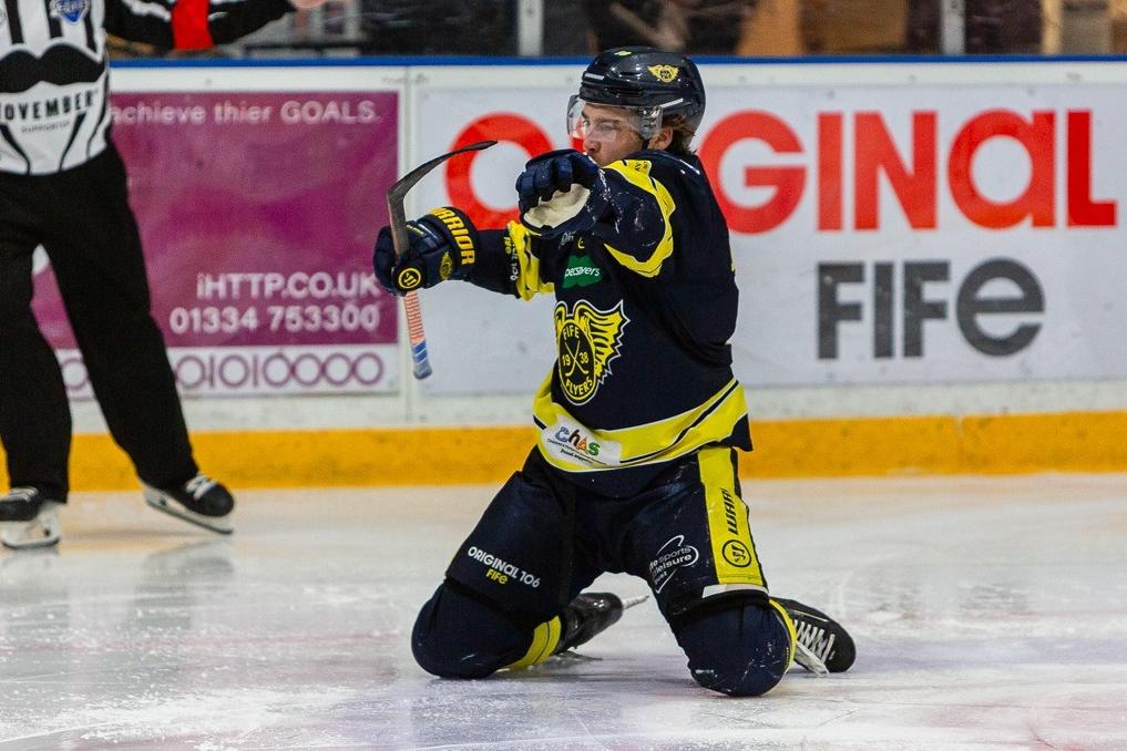 Fife Flyers’ team leader signs for rivals Dundee Stars