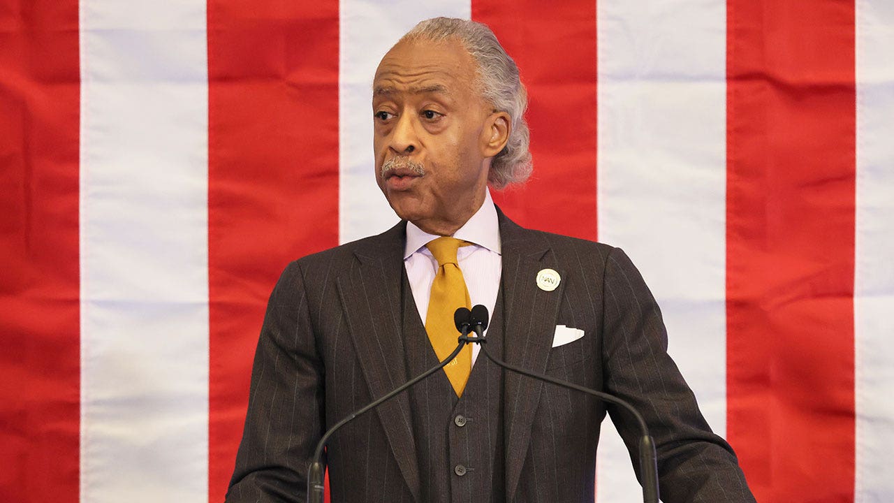 Al Sharpton compares White House UFC fight night to 'fights for the ...