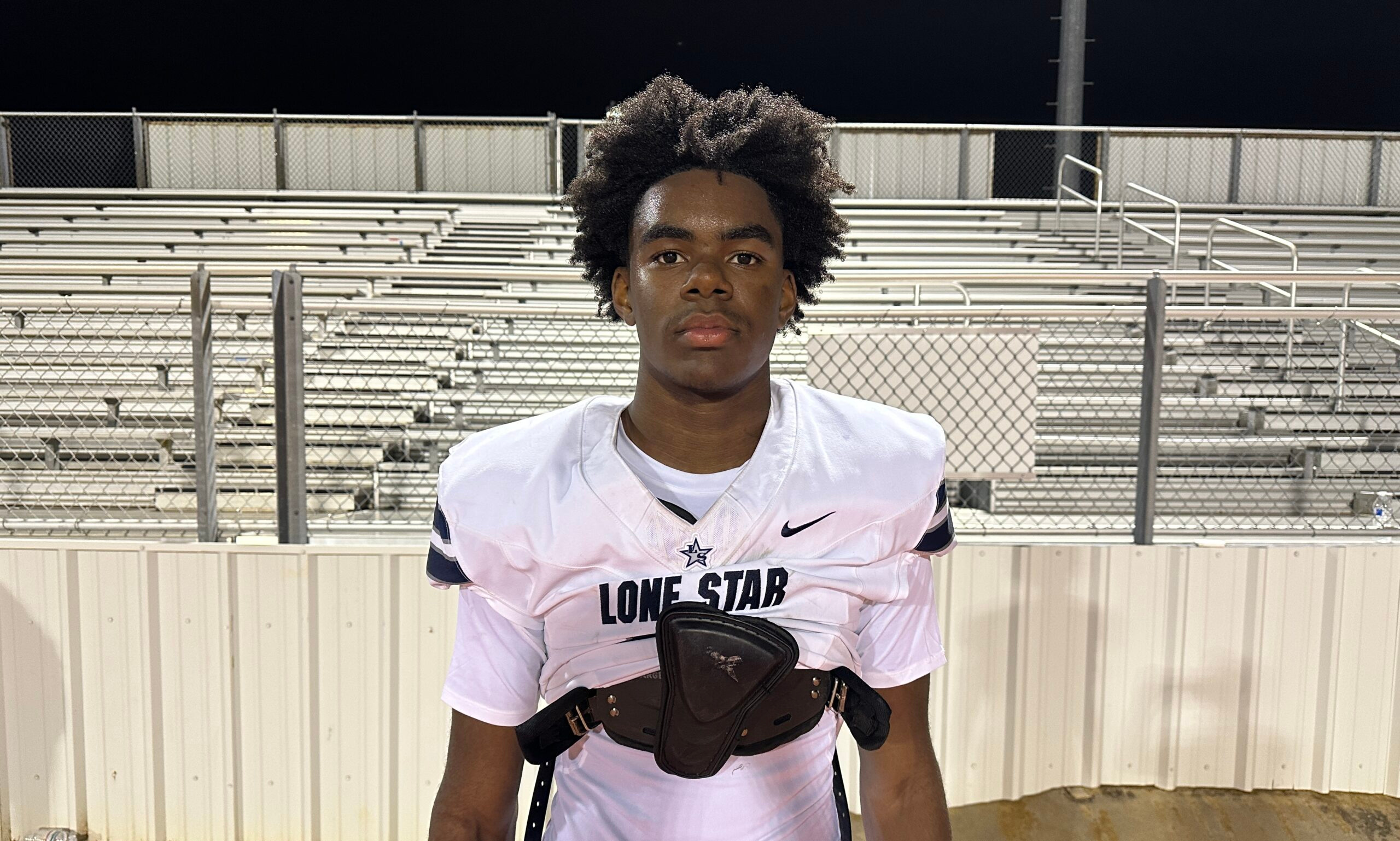 Texas defensive back picks Clemson