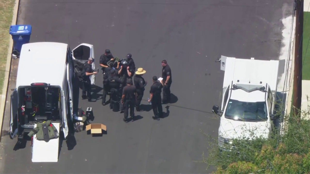 Explosives found in Valley Glen neighborhood