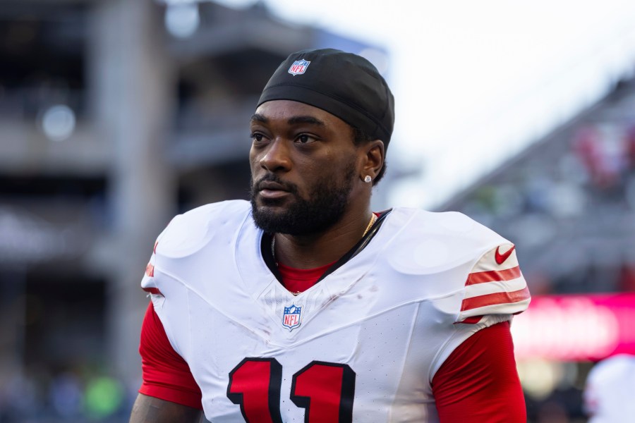 Arrest warrant issued for NFL wide receiver after alleged speeding video