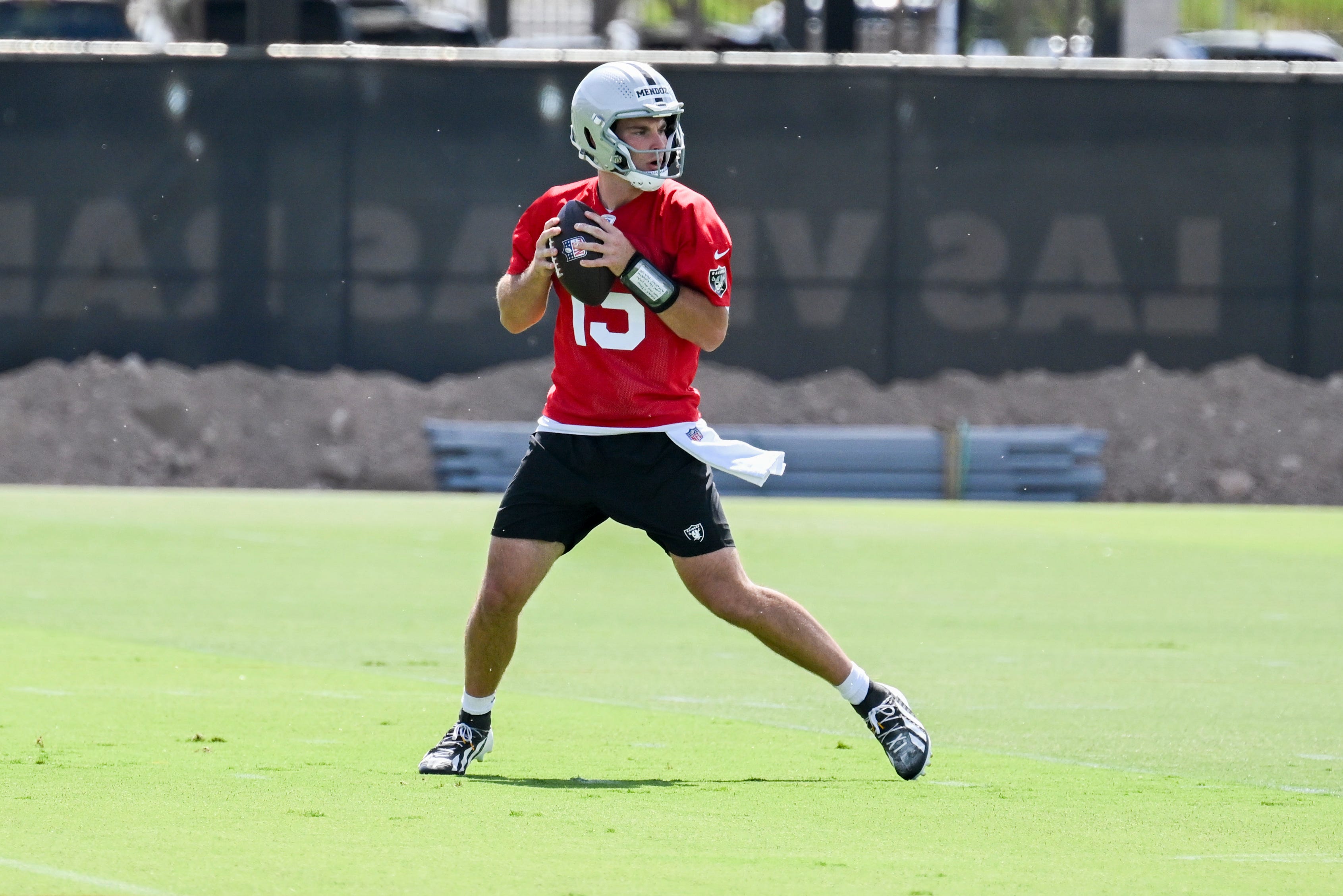 Raiders OC offers his analysis of Fernando Mendoza first camp