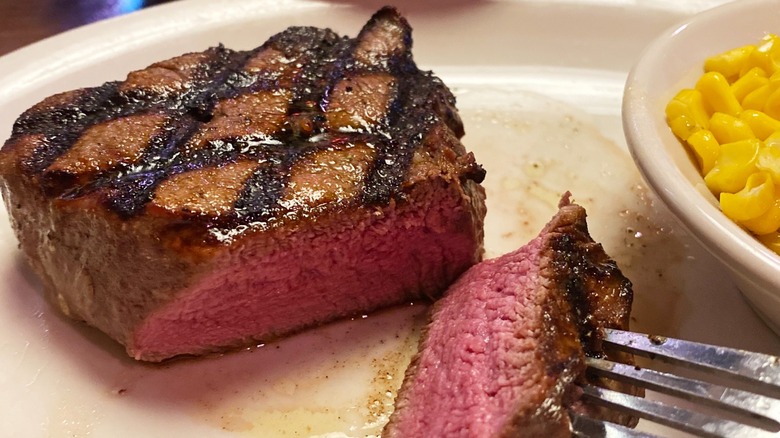 Here's how to get a Texas Roadhouse steak cut to order