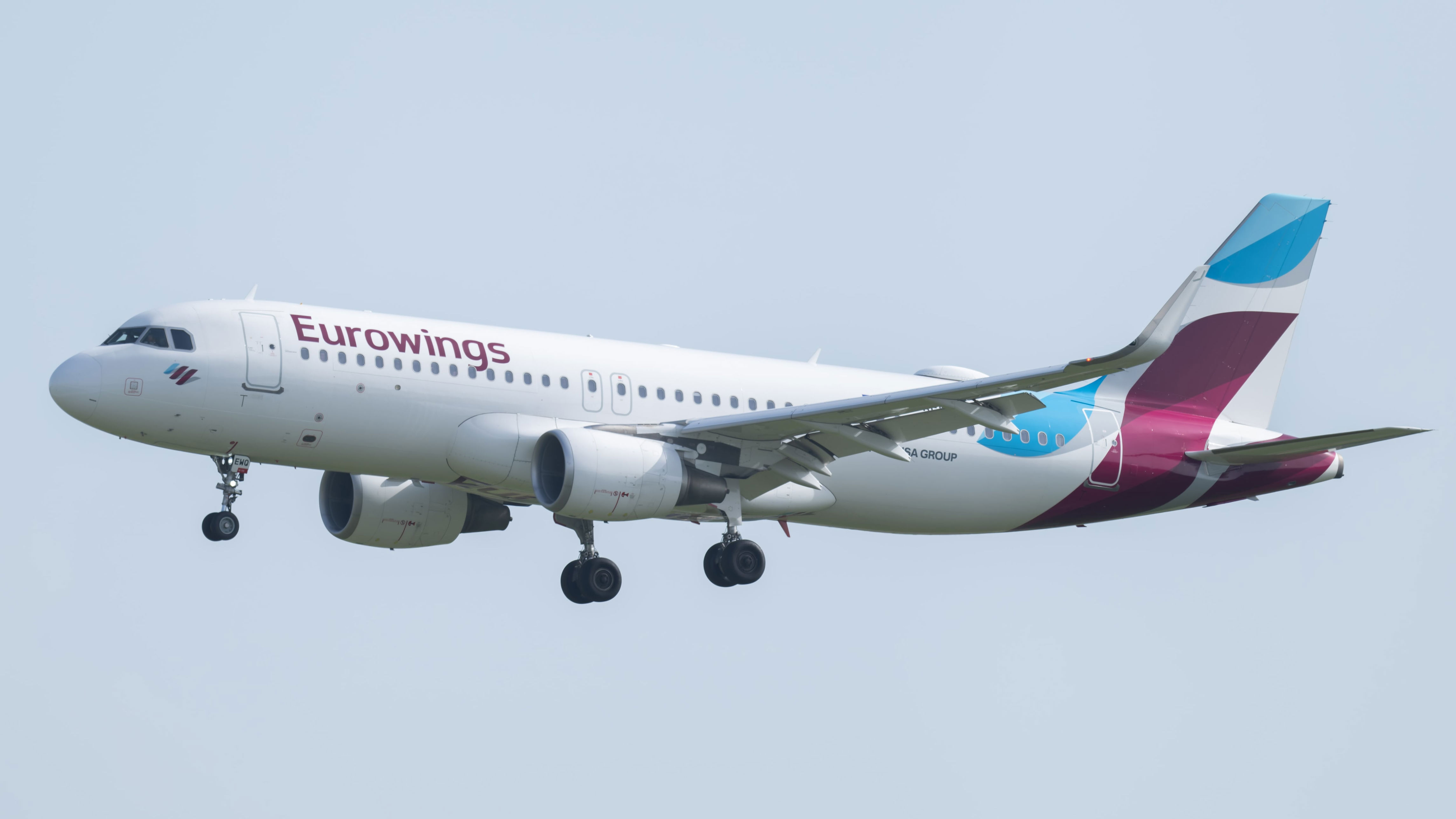 6 injured after flight takes terrifying mid-air plunge