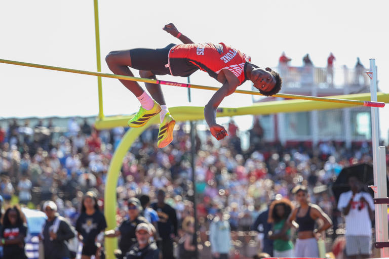 How NJ pole vaulter stayed out of her own head to win her 1st major ...