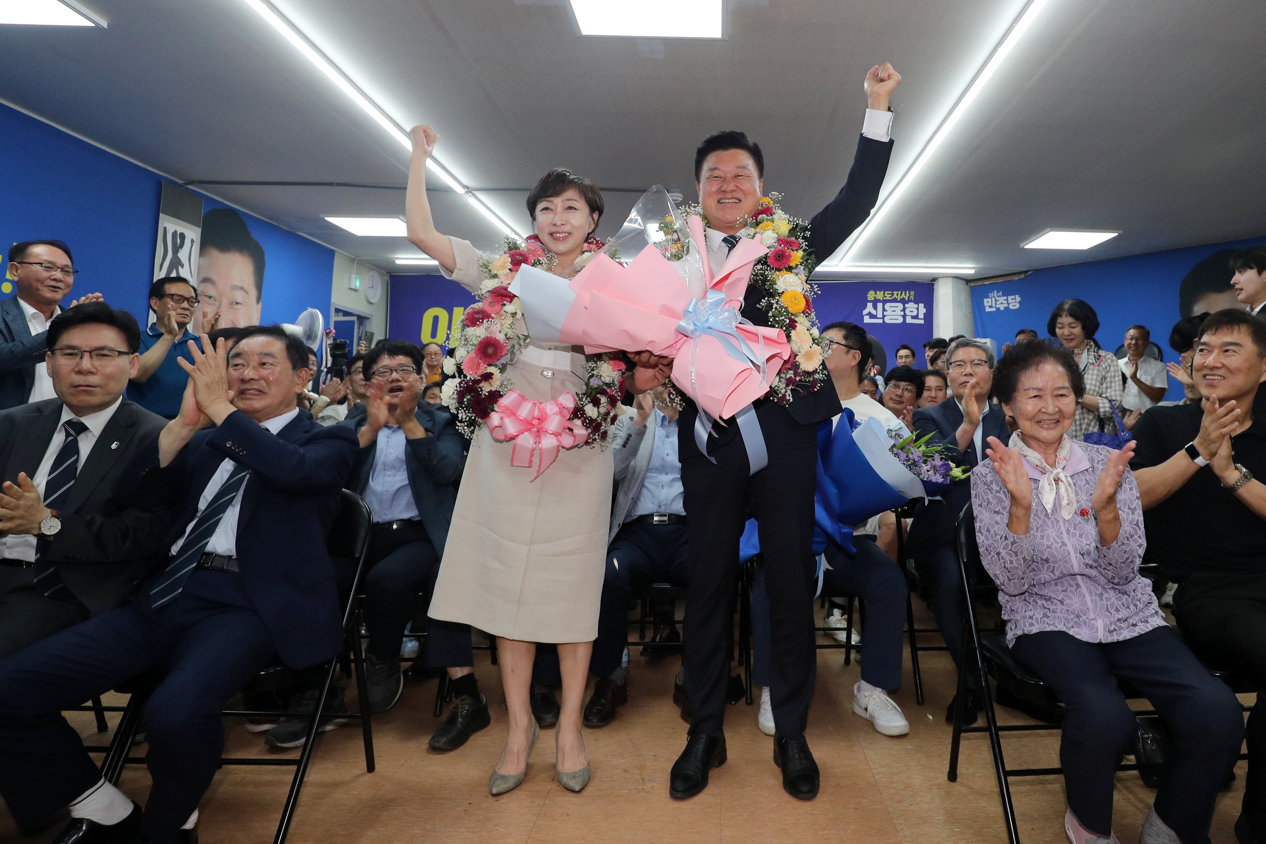 Democratic Party's Shin Yonghan elected North Chungcheong governor