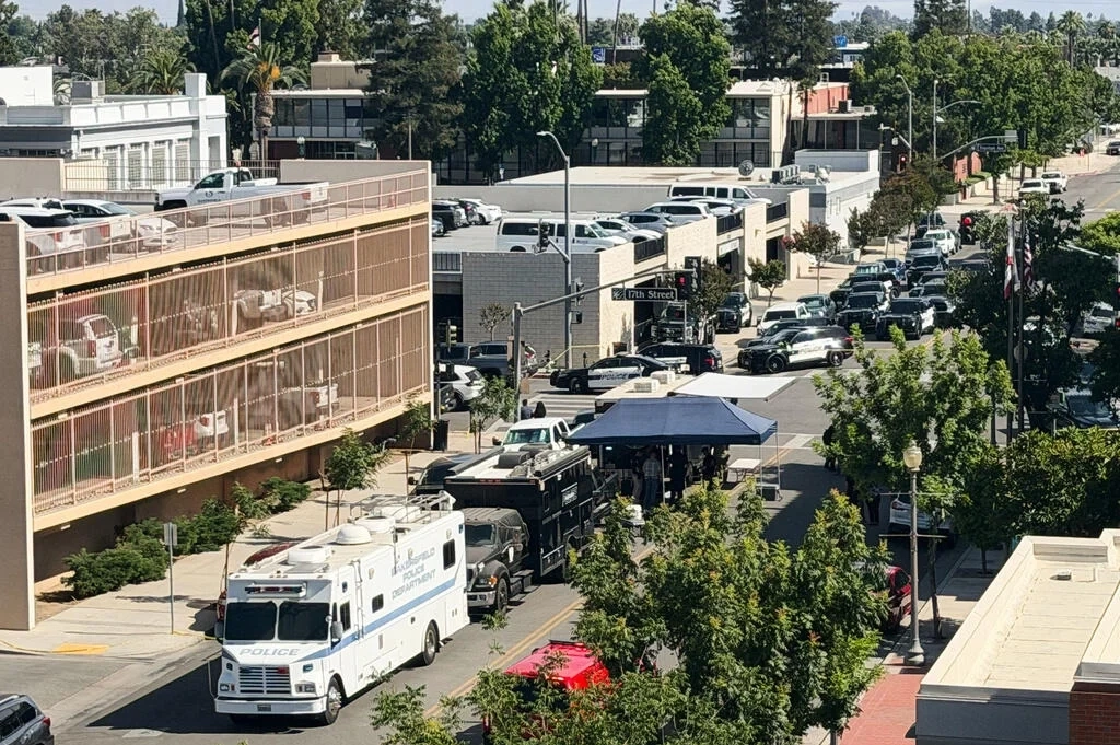 FBI bắn hạ kẻ bắt cóc, giải cứu 10 con tin ở California