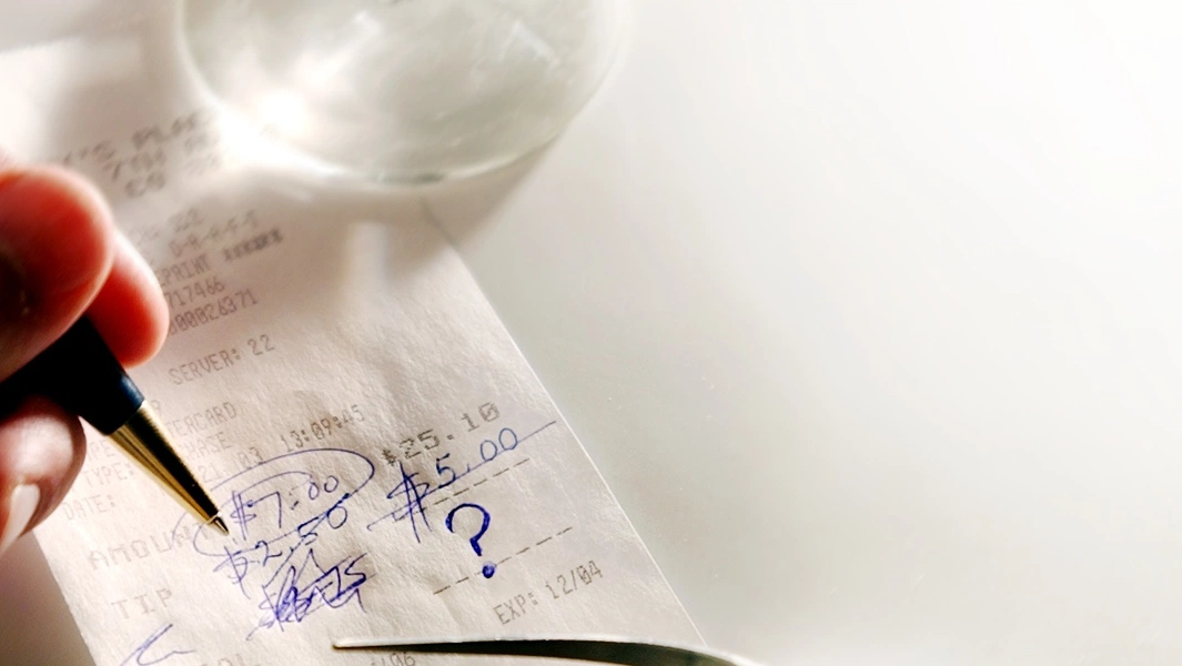 Understanding the 'flat five' tipping phenomenon