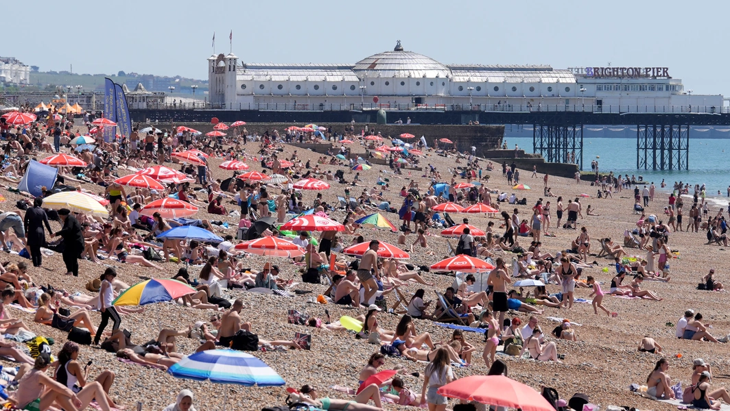Government weighs school heat limits after record spring