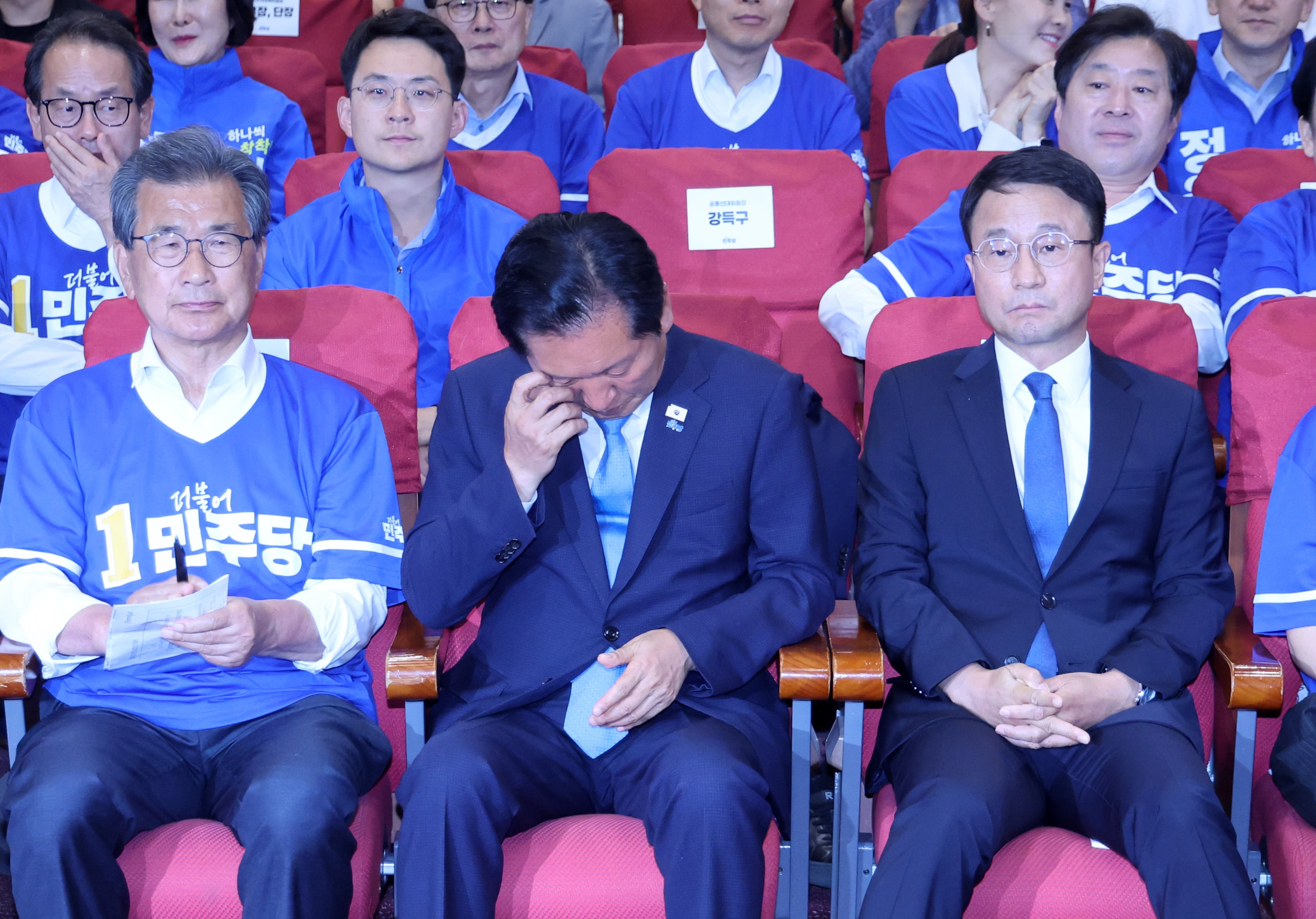Breaking: Democratic Party accepts Seoul mayor defeat, vows livelihood ...