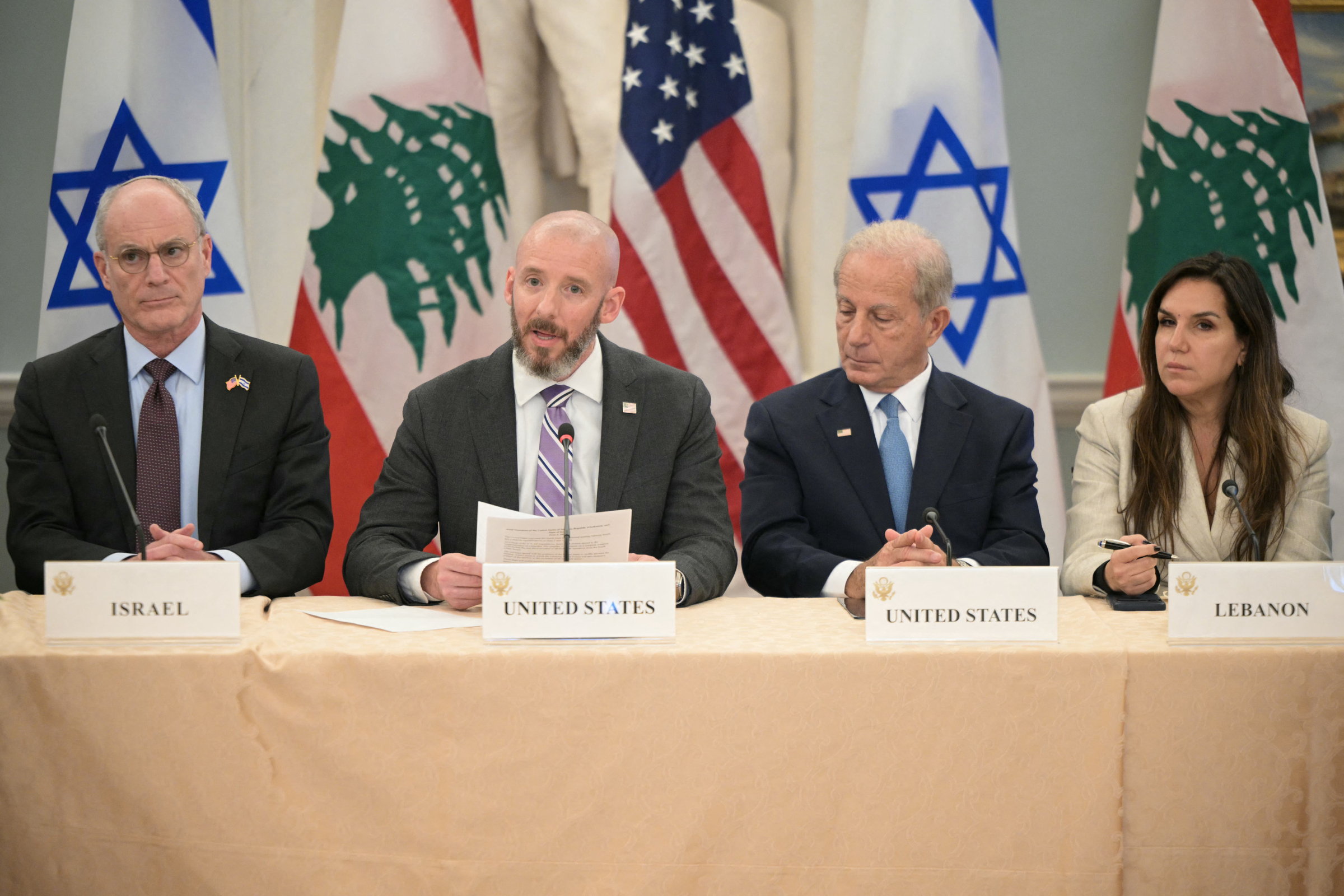 Israel - Lebanon nhất trí thực hiện lệnh ngừng bắn