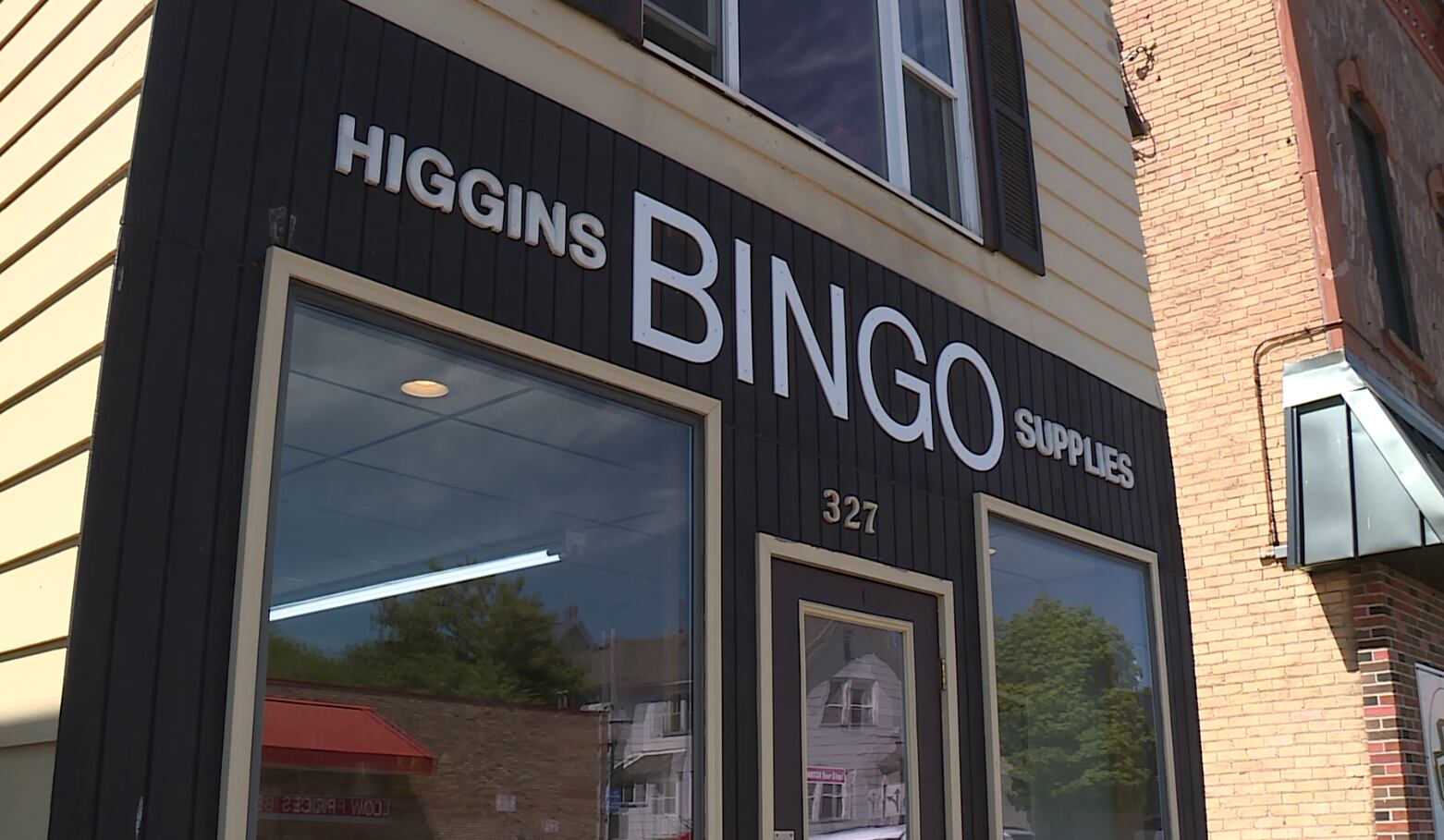 Marquette business owner to retire after more than 30 years