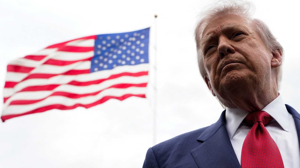 Analyst calls for Trump to issue stimulus checks