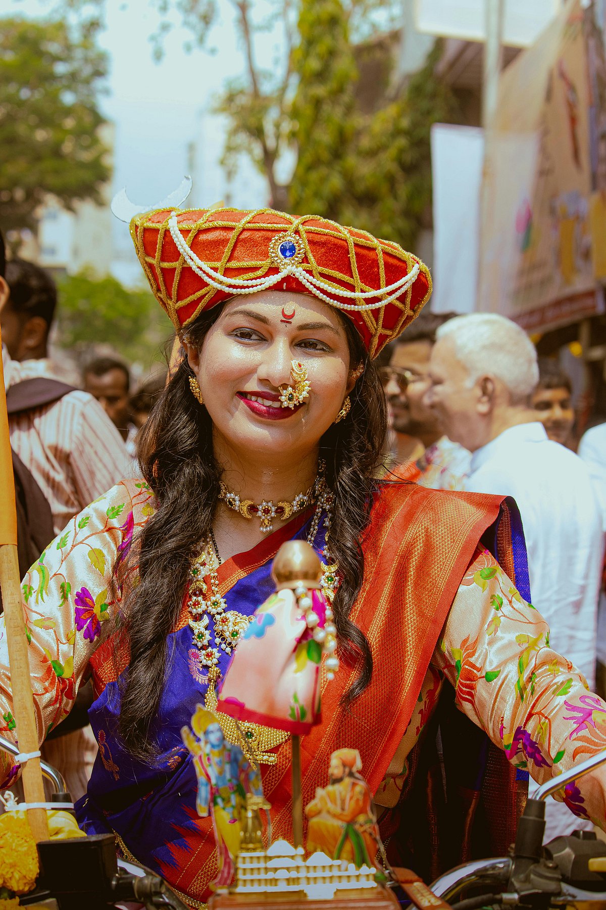 Bindi in fashion 2026: How maximalist aesthetics brought the bindi back ...