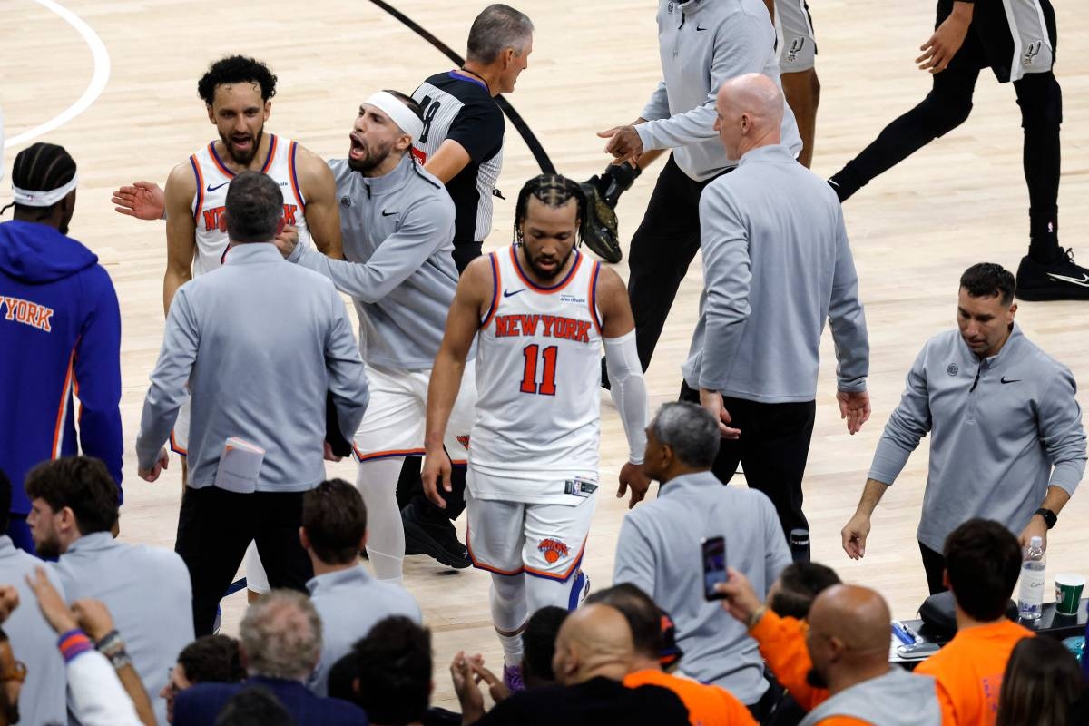 Brunson scores 30 and Knicks finish on 11-0 run, steal Game 1 from ...