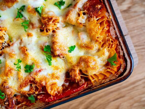 Mary Berry's chicken pasta bake is perfect for the entire family: bakes ...