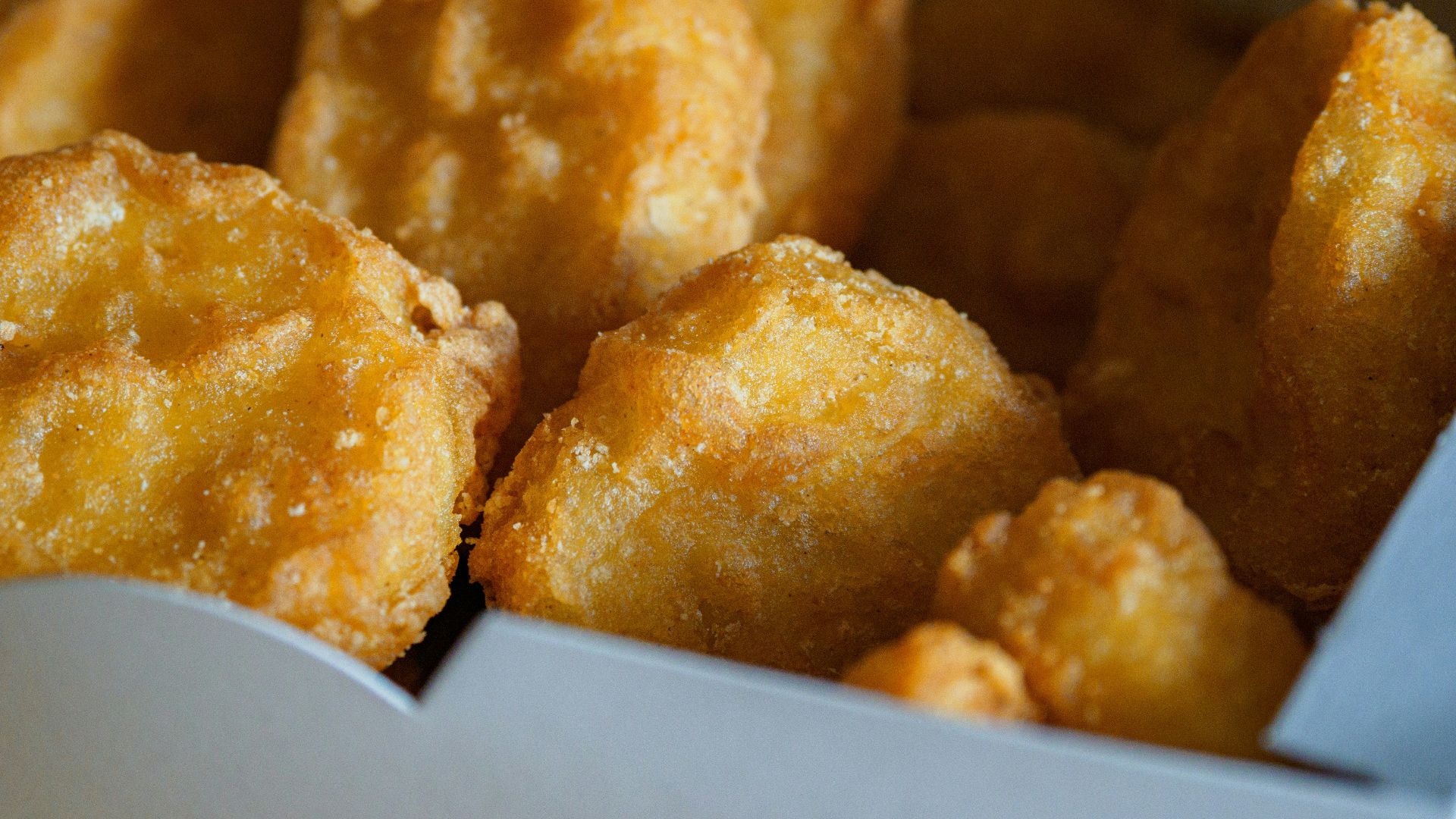 10 school cafeteria foods that were actually great & 10 that haunted ...