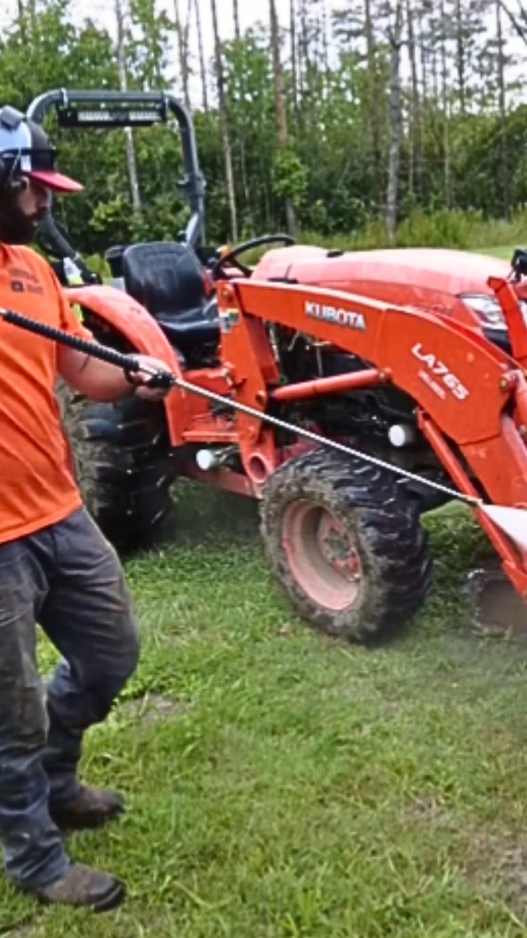 Steam cleaning Kubota L4701 with Hotsy washer
