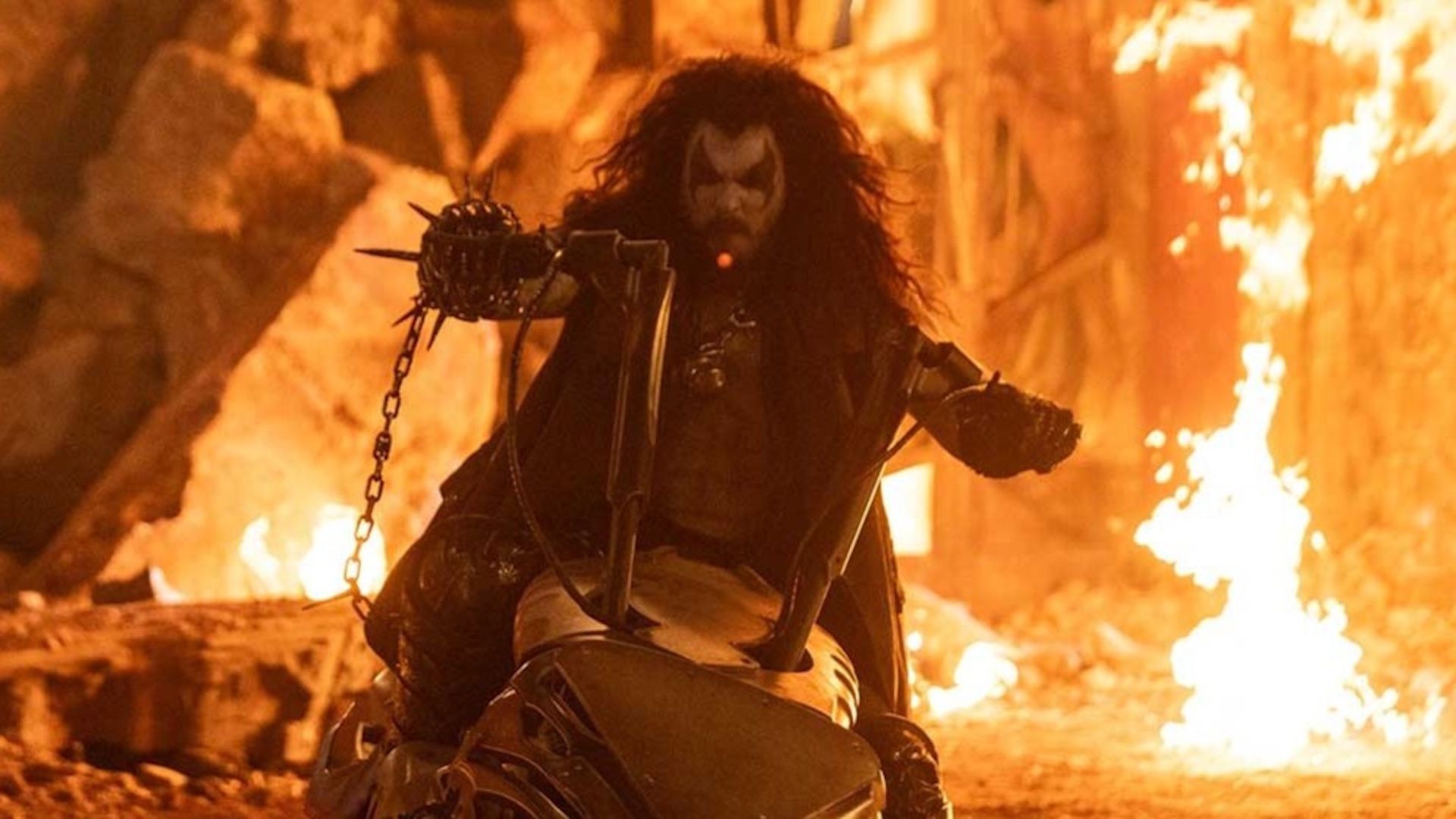 Jason Momoa is Lobo in new 'Supergirl' image as Aquaman star lives his ...