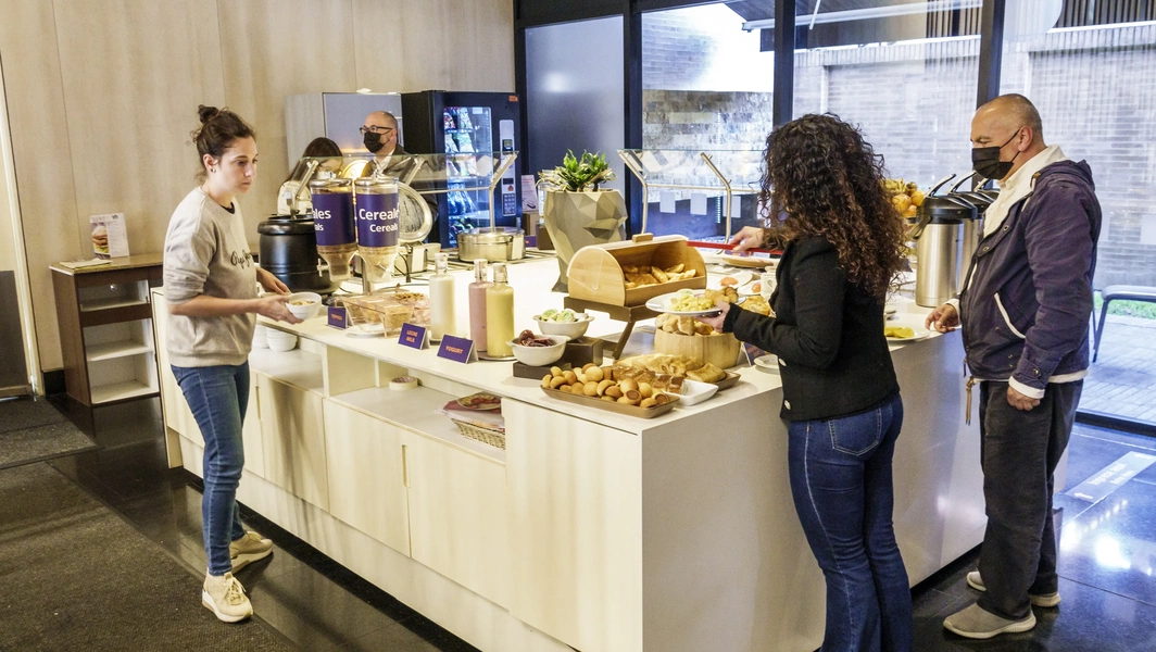 12 hotel guest behaviors that disturb staff