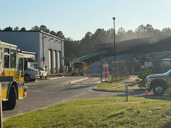 Fire at Chesterfield recycling center closes road down for two hours
