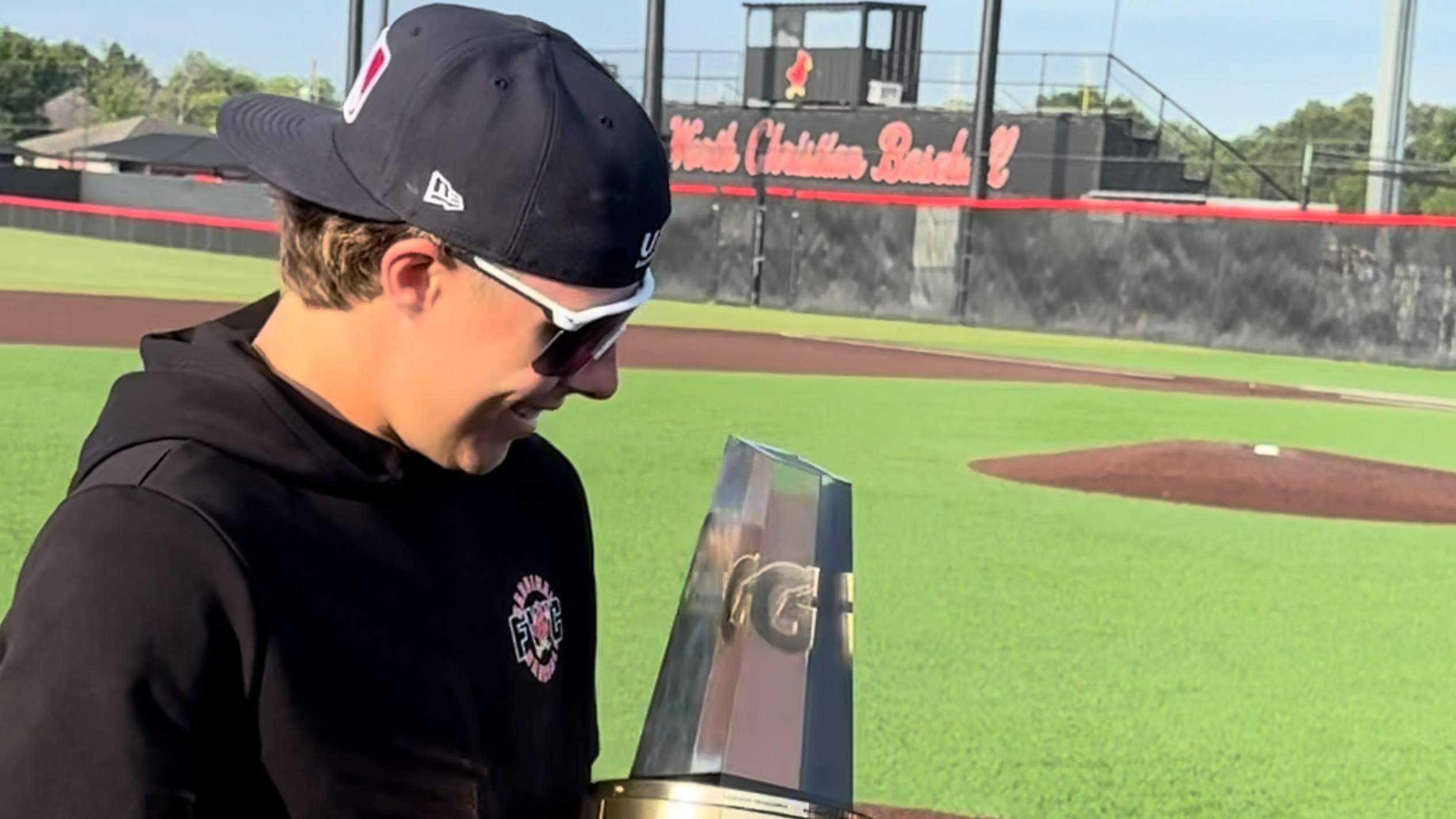 Watch: Grady Emerson surprised with Gatorade National Player of the ...