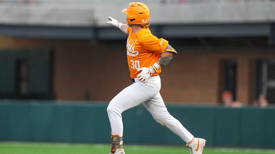 Tennessee baseball breakout star announces he won't enter the transfer ...
