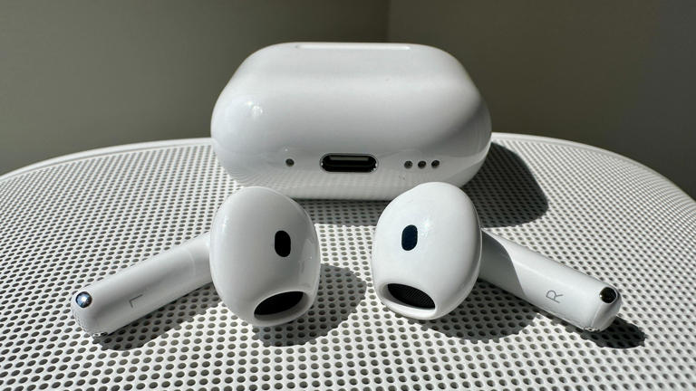 Apple needs a next-gen Siri at WWDC to power its future devices