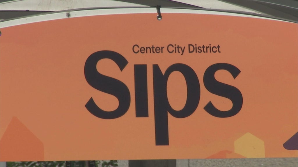 Hundreds pack Philadelphia bars and restaurants as Center City Sips ...