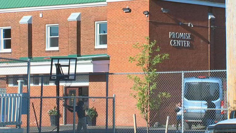 Adult encouraged fight between 2 girls at local youth center, mother claims