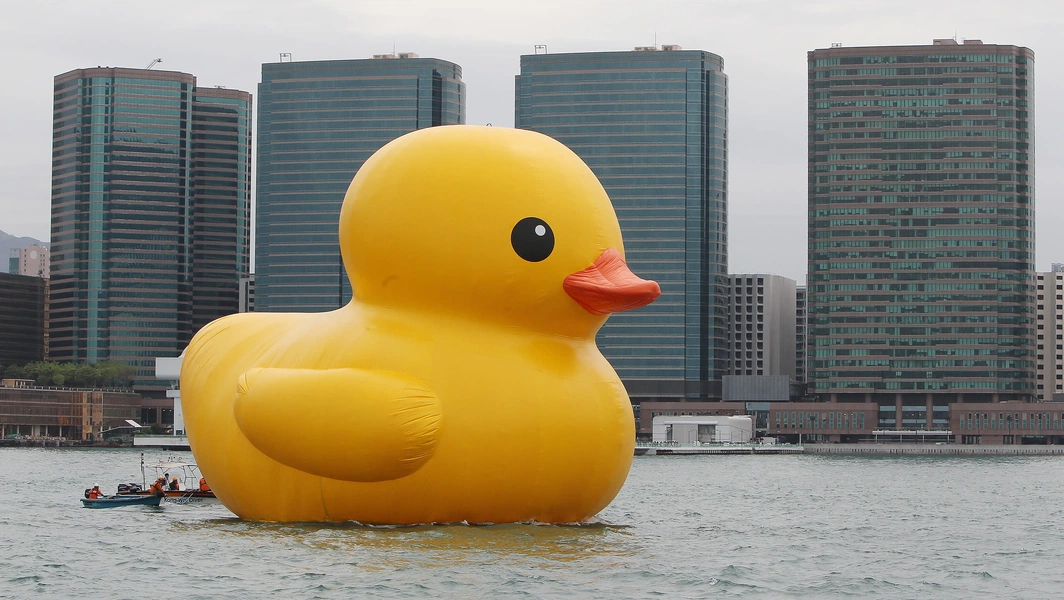11 unusual statues that captivated the world