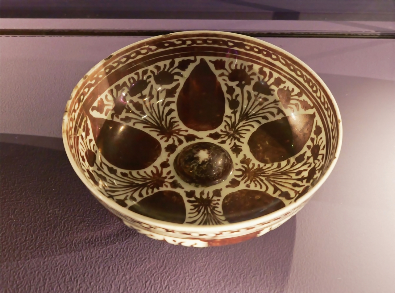 盘、碗、杯 伊朗 釉陶 1650-1700年 卢浮宫