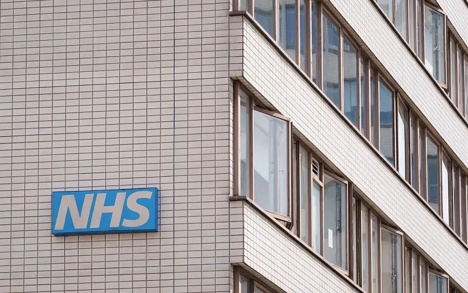 UK surgeons warn of NHS strain from overseas leg-lengthening