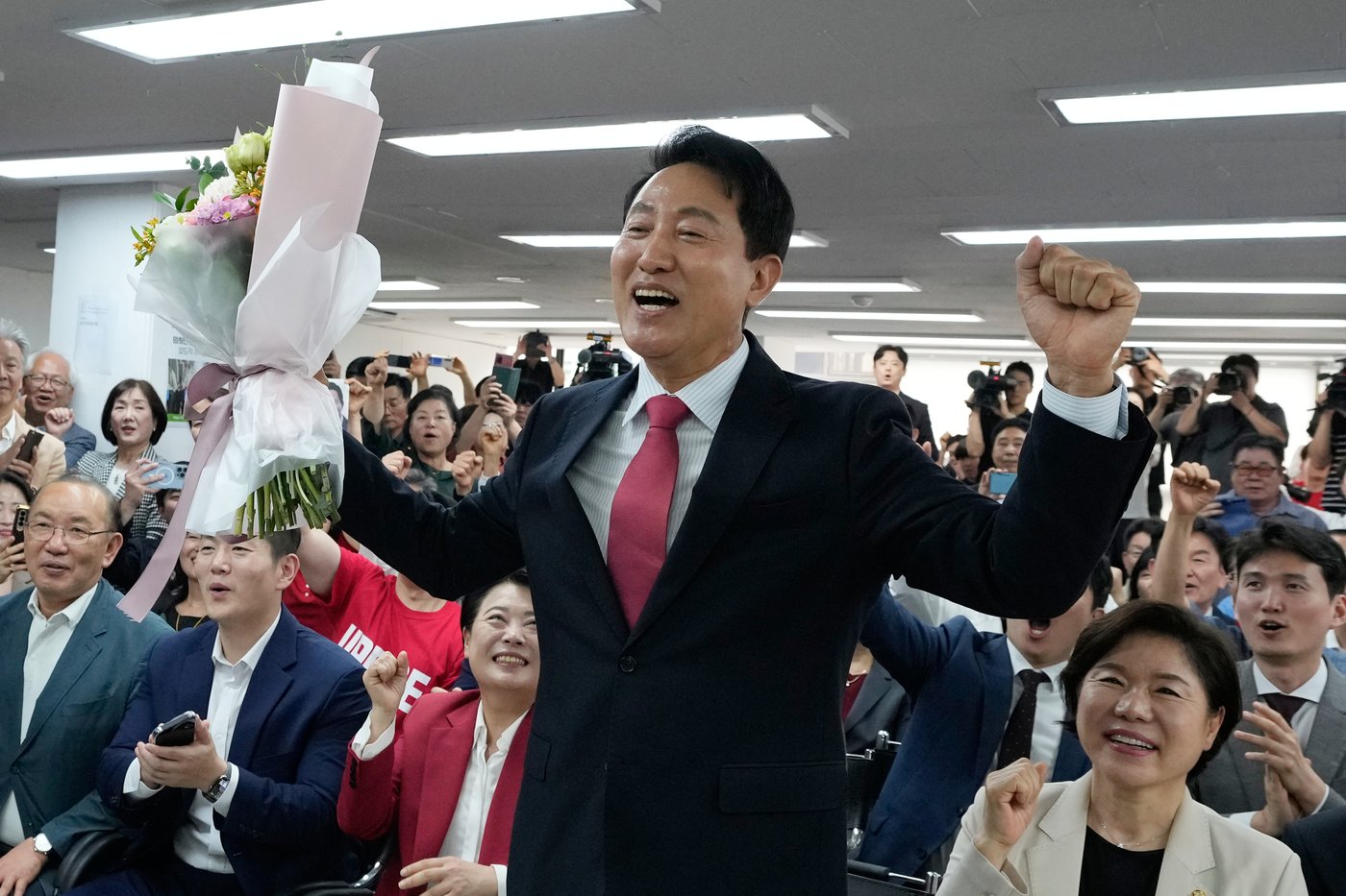 South Korea's ruling party wins most races in local elections but loses ...