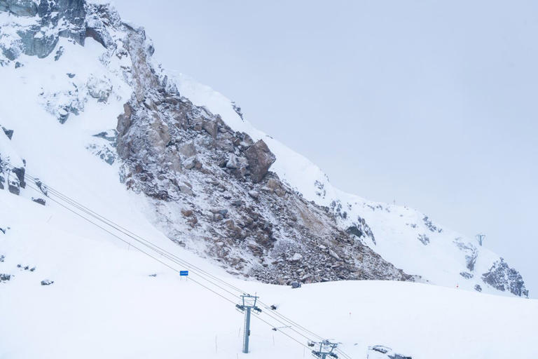 More rocks fall from Whistler Peak, assessment underway