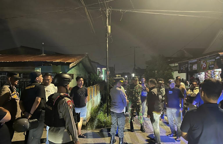 Brimob Poldasu patroli tengah malam, persempit gerak kejahatan jalanan