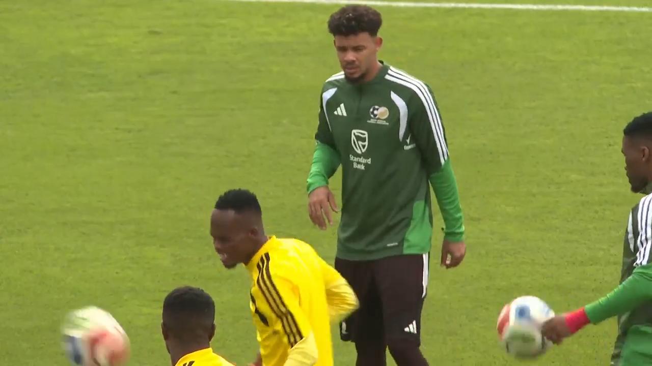Broos leads South Africa training in Pachuca