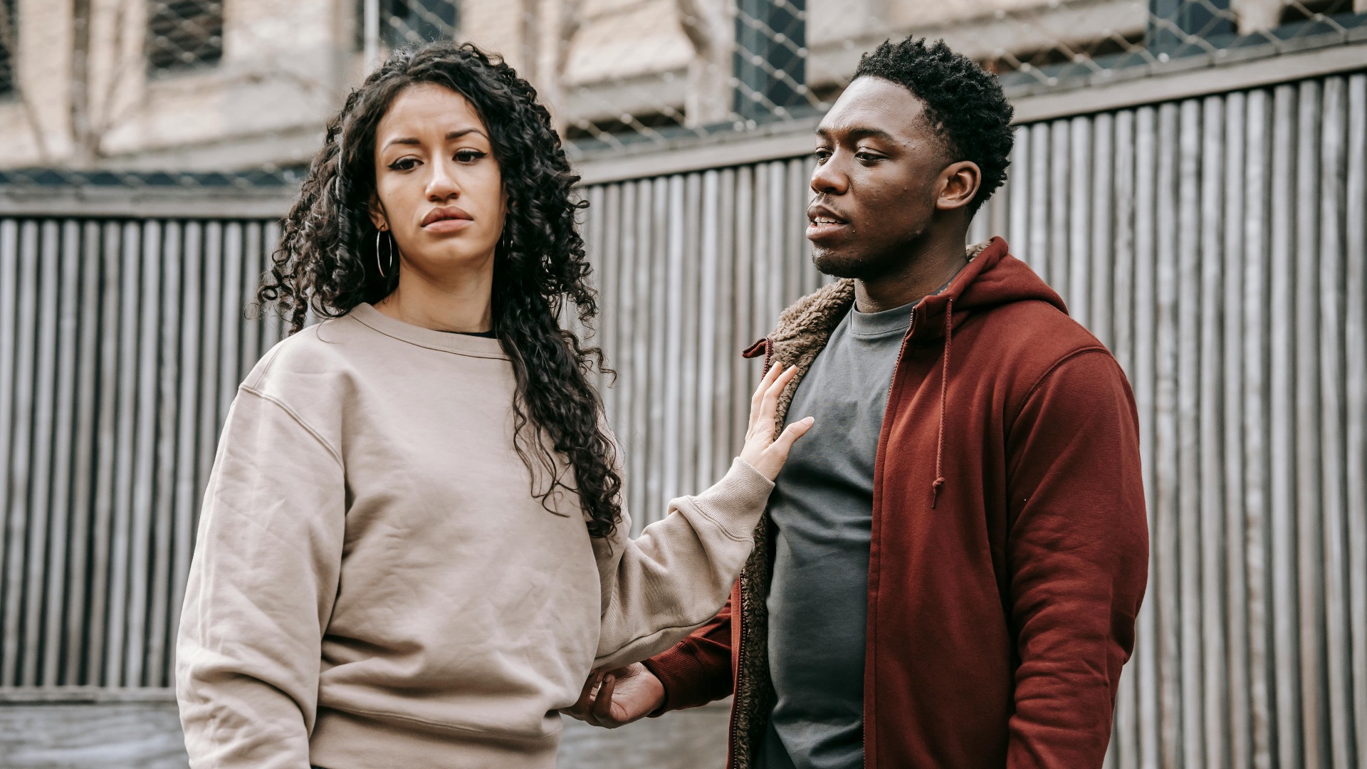 10 reasons women won't date short men & 10 why men won't date tall women