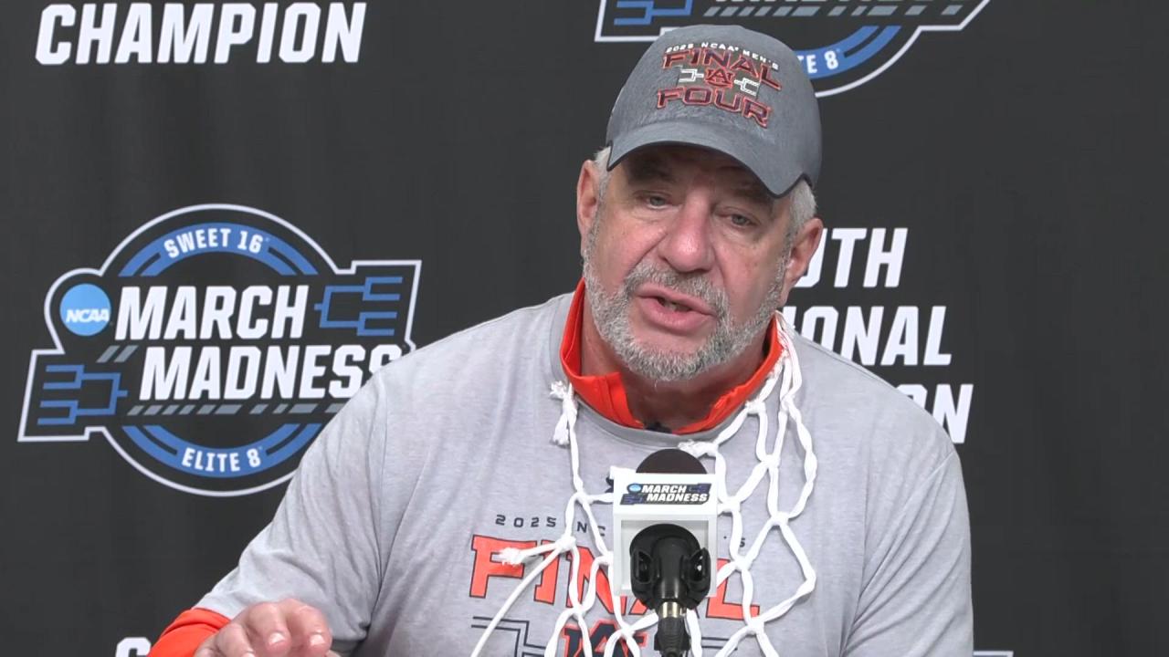 How Auburn's Bruce Pearl handled Johni Broome's injury in Elite 8 vs ...