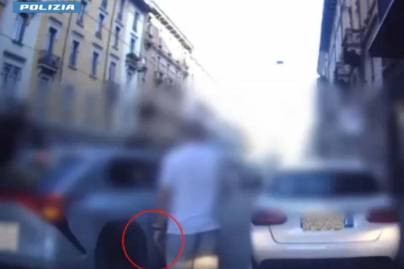 Watch moment a brazen thief steals a €100,000 watch from the wrist of ...