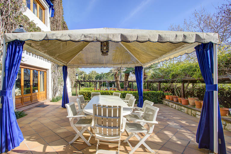 La mansión más cara de Sitges, de un excónsul francés, en venta por 7,5 ...