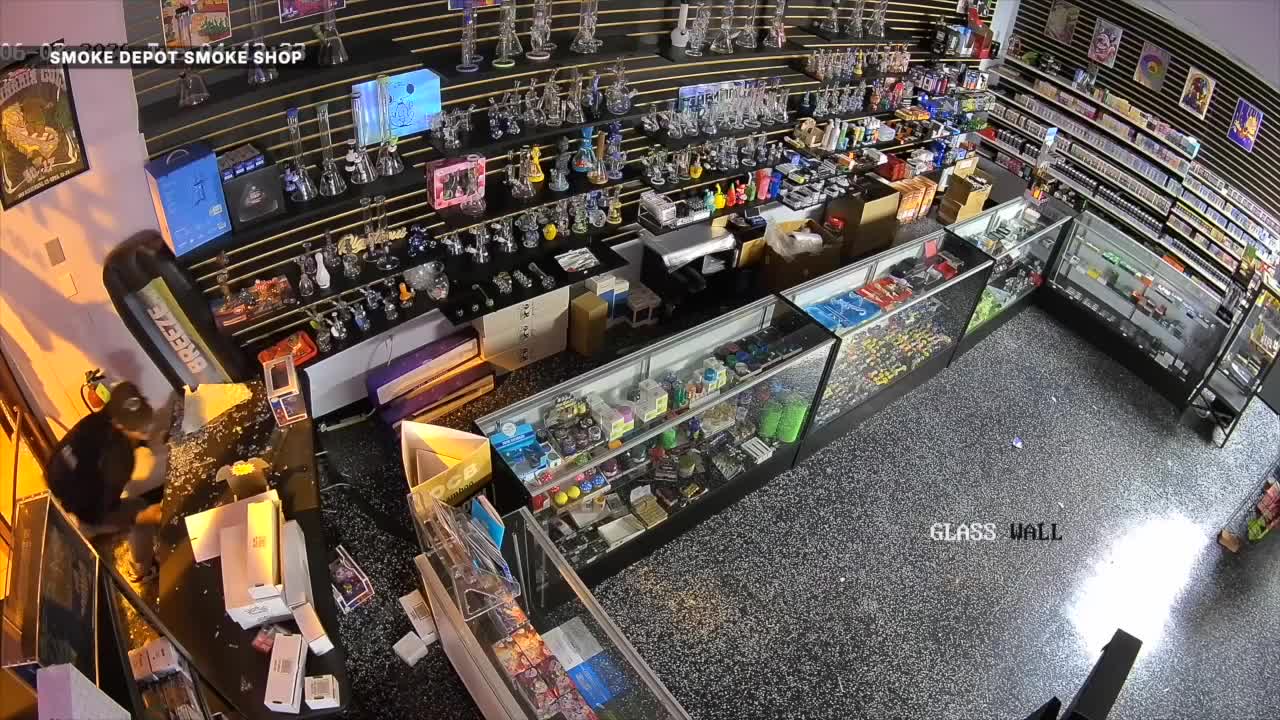 Surveillance video captures break-in at Gilbert smoke shop where ...