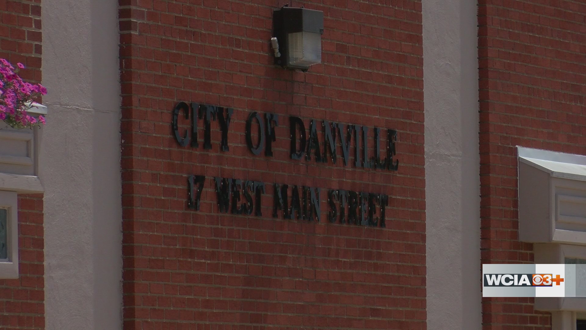 Danville City Council approves salary increase for mayor, treasurer