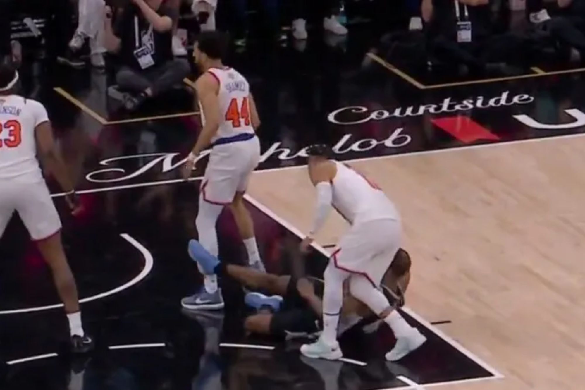 Jalen Brunson has huge injury scare in Game 1 of NBA Finals