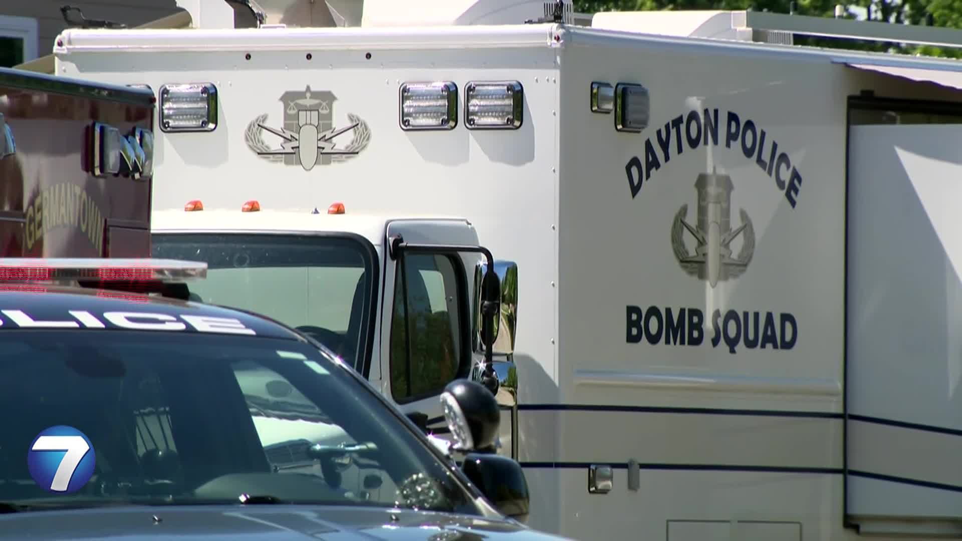 Neighbor describes ‘intense’ FBI, bomb squad investigation at local ...